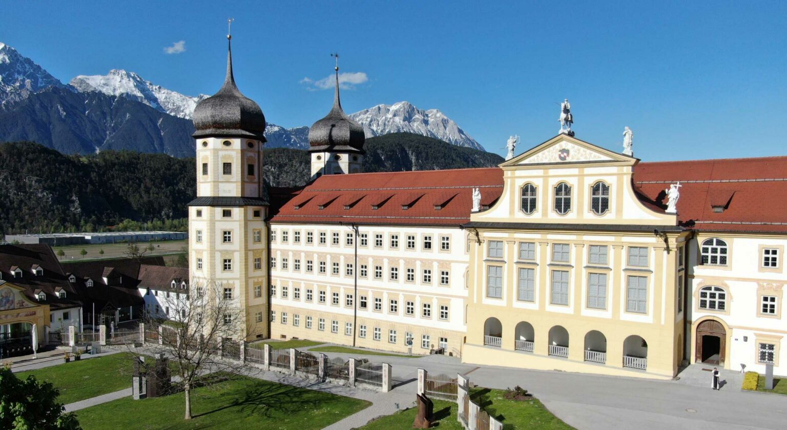Stift Stams – Webseite der Zisterzienserabtei Stiftes Stams